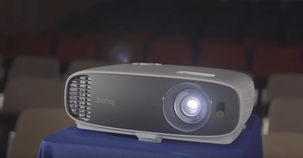 BENQ W1700 Review - MajorTech
